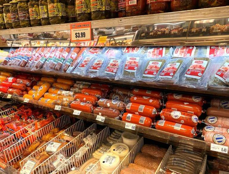 Delicatessen – Naperville Fresh Market