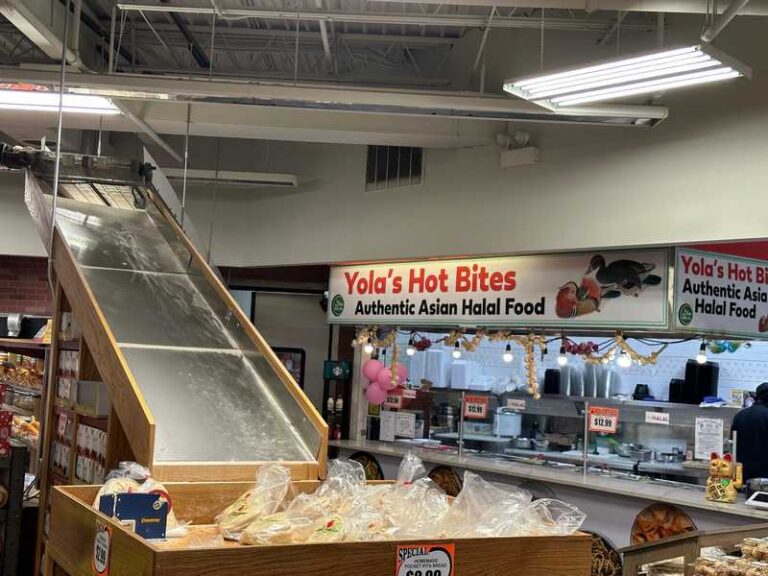 Yola's Hot Bites - Naperville Fresh Market